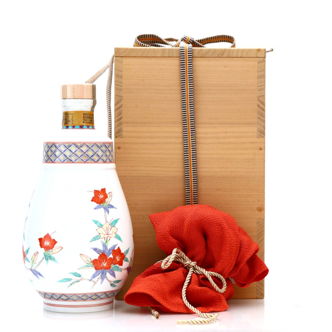 Hibiki 35 Year Old Sakaida Kakiemon Decanter | Whisky Auctioneer