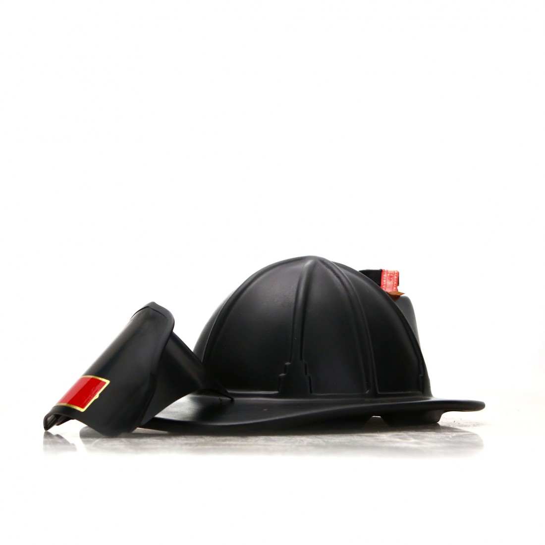 Beam 100 Month Old Fire Helmet Decanter 1980s | Whisky Auctioneer