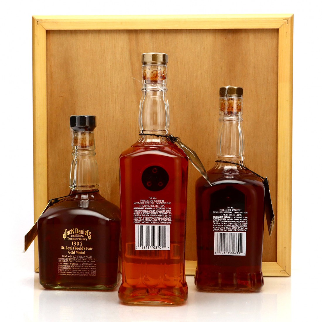 Jack Daniel's Gold Medal x 3 / Collectors Series | Whisky Auctioneer