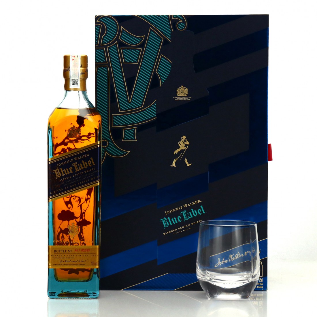 Johnnie Walker Blue Label Gift Pack 75cl / Happy New Year Golden Cat ...