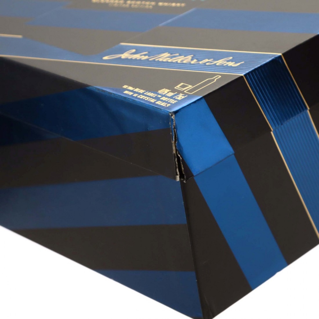 Johnnie Walker Blue Label Gift Pack 75cl / The Pioneers - Vietnam ...