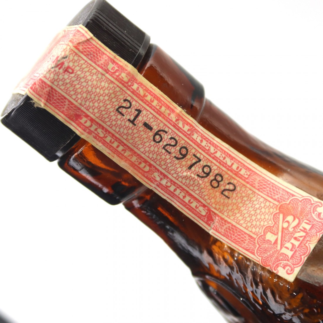 Carstairs White Seal Blended Whiskey Half Pint 1950s | Whisky Auctioneer