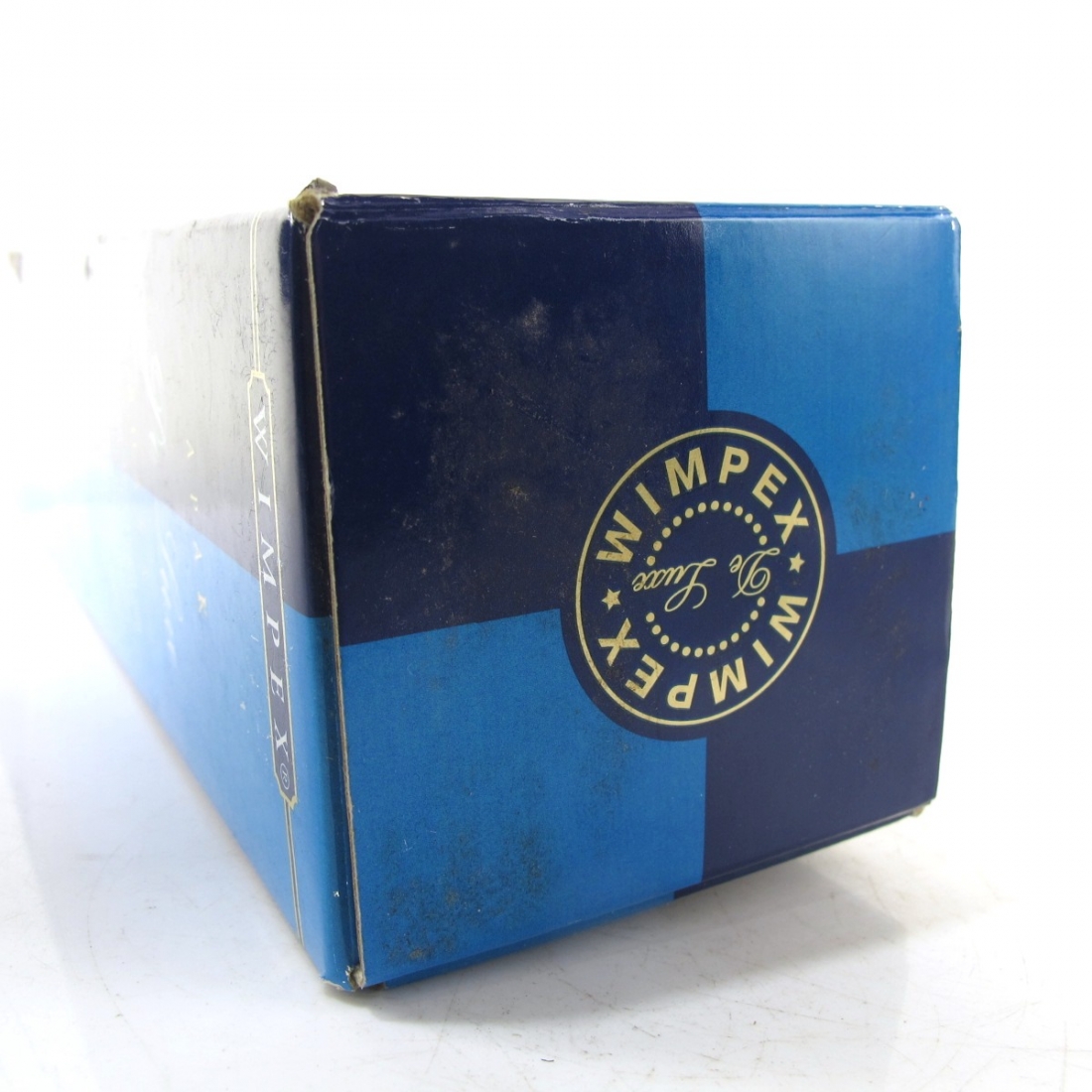 Apak Parliament Boaka De Luxe Vodka | Whisky Auctioneer