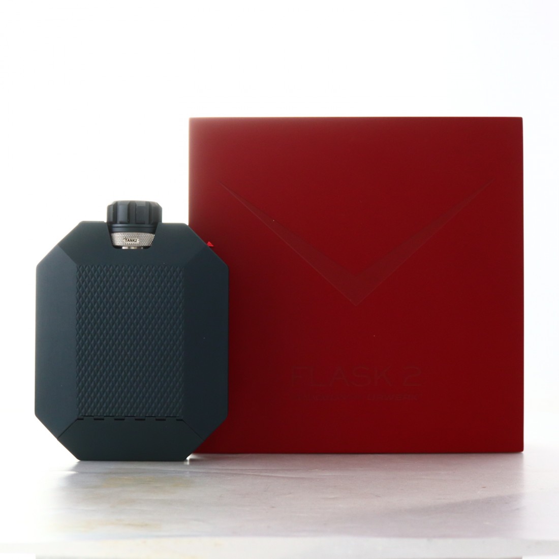 macallan-x-urwerk-flask-whisky-auctioneer
